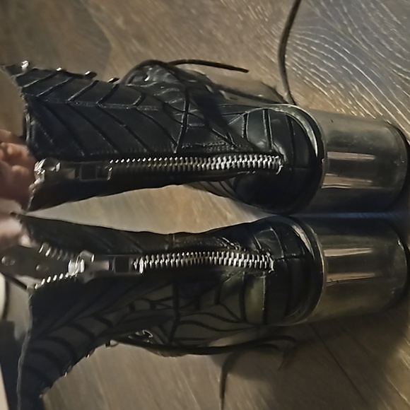 Dolls Kill | Shoes | Dolls Kill Platforms With Fake Spiders | Poshmark